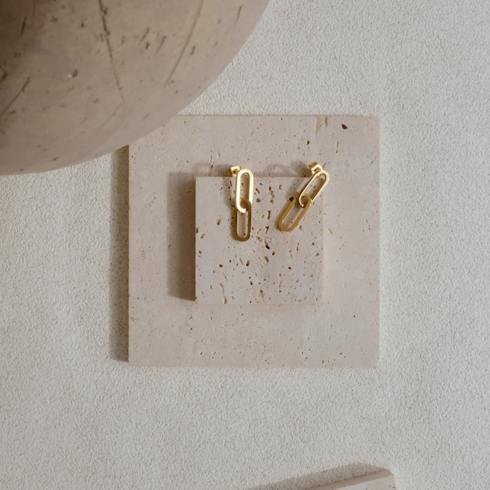 Agatha Earrings - Linked Design for Modern Elegance – Deliberately Plain